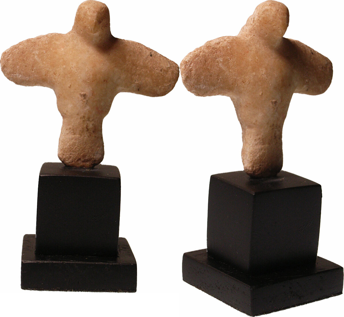 Sumerian eagle figurine made of alabaster on stand, Mesopotamia 3rd-2nd ...