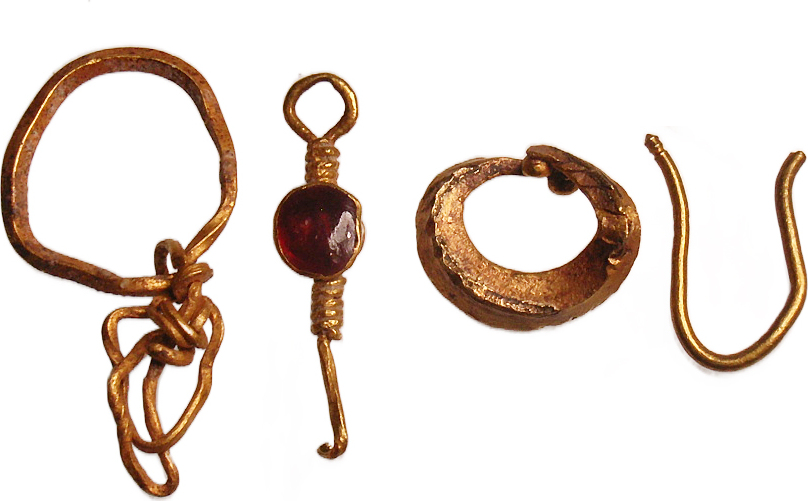 Roman gold jewelry with gemstone, Roman dominatrix jewelry, ancient ...