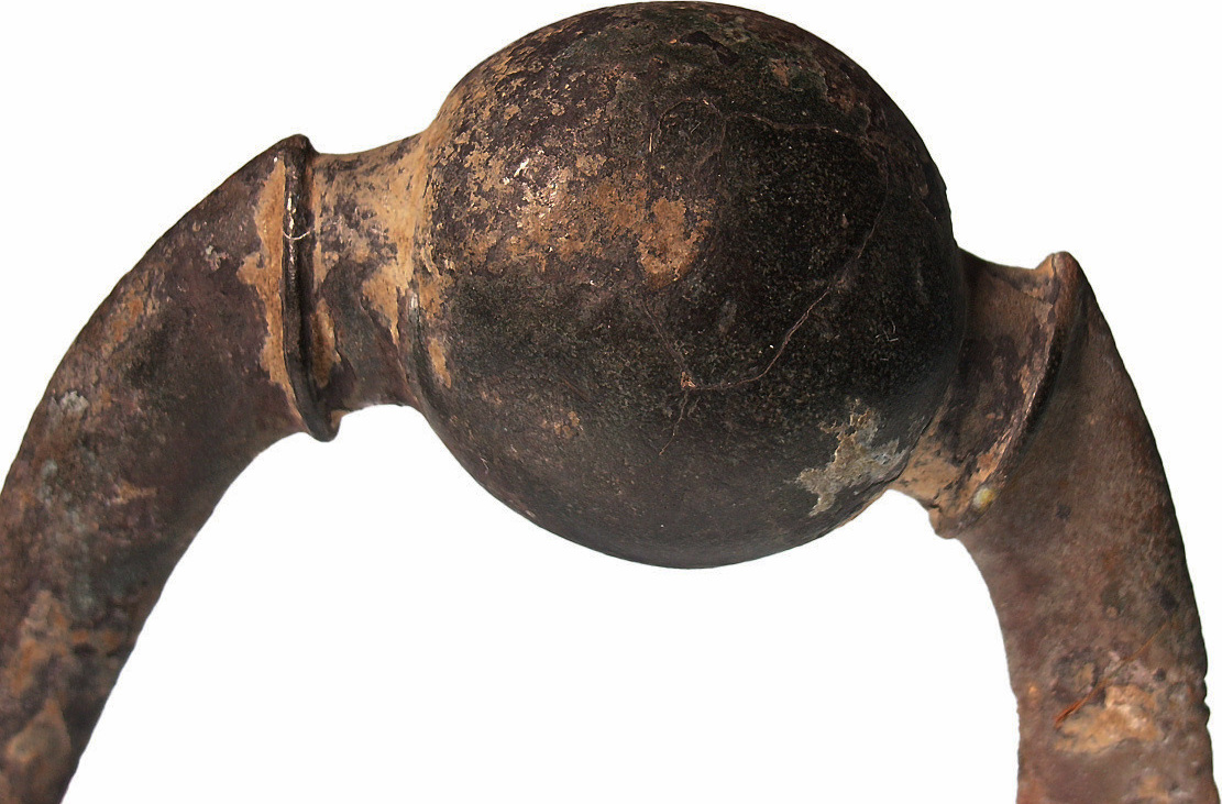 Ancient Greek bow brooch with decoration, Hellenistic, intact function ...