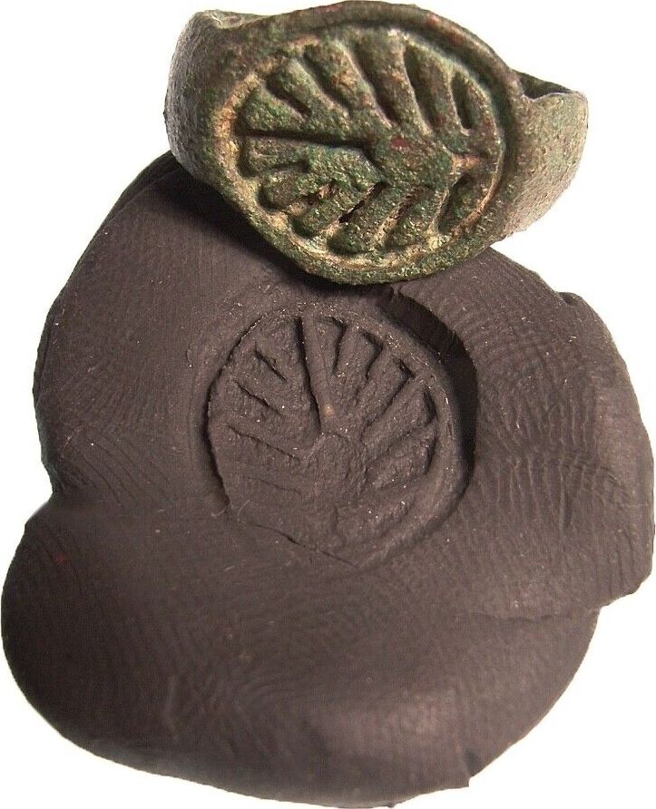 SIGNET RING: Rare Roman finger ring with floral ornamentation - leaf ...