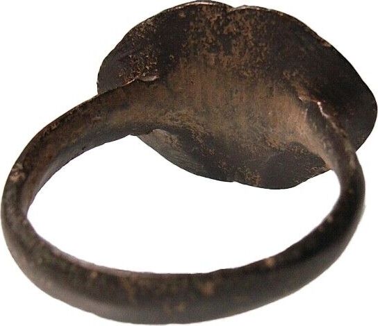 Roman finger ring with eye decoration. Legionnaire collection from the ...
