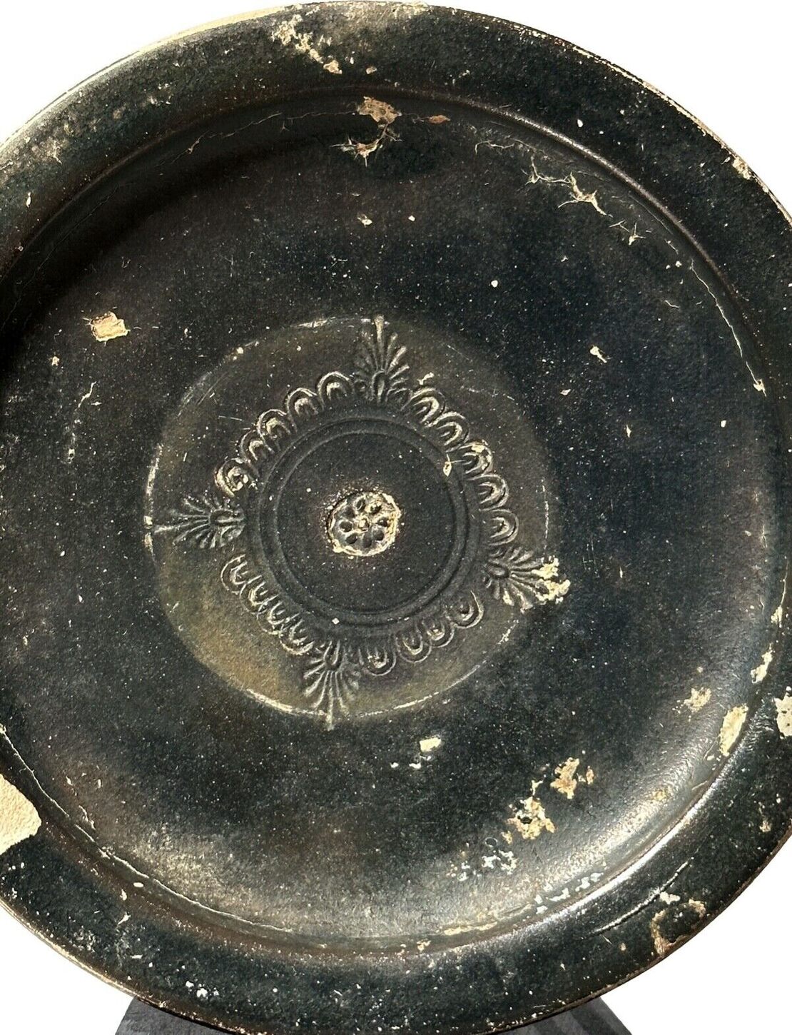 Ancient Greek dinner plate with floral decoration Magna Graecia black ...