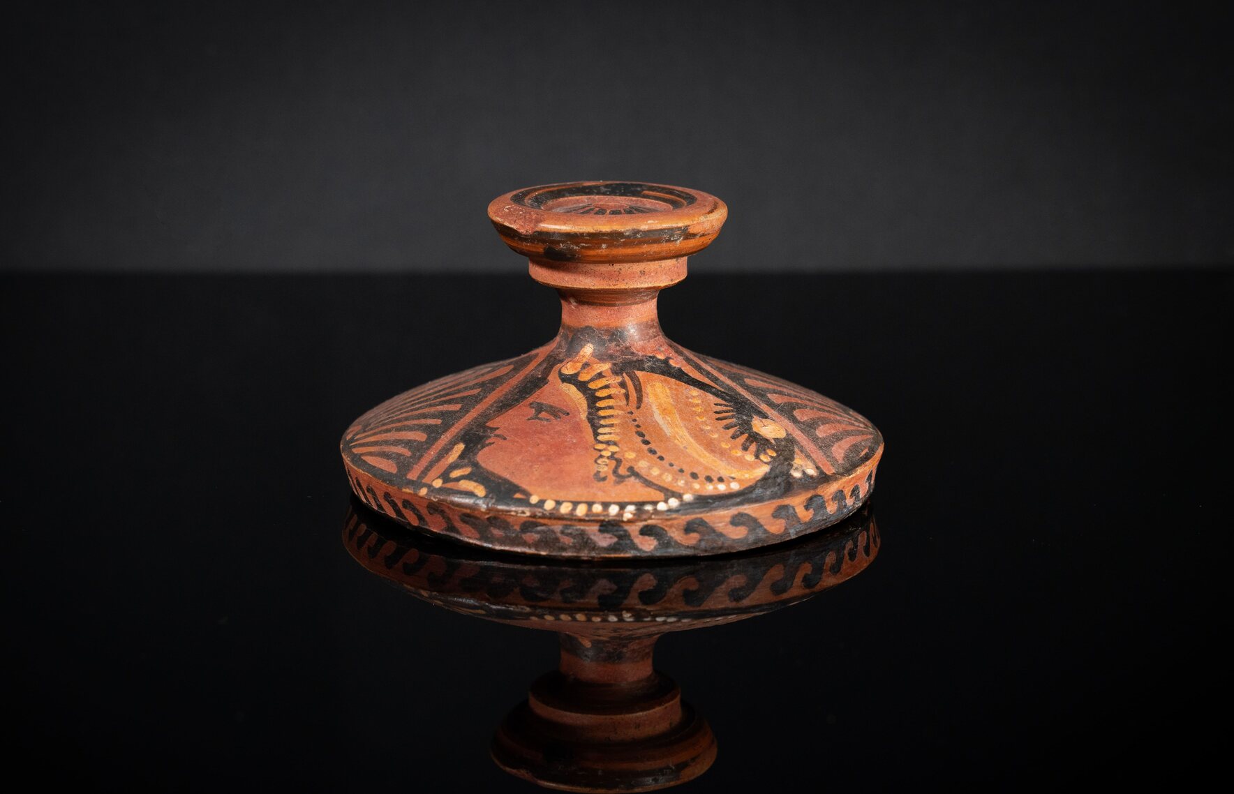 Ancient Greek cover with women's heads from an Apulian Lekanis, Magna ...