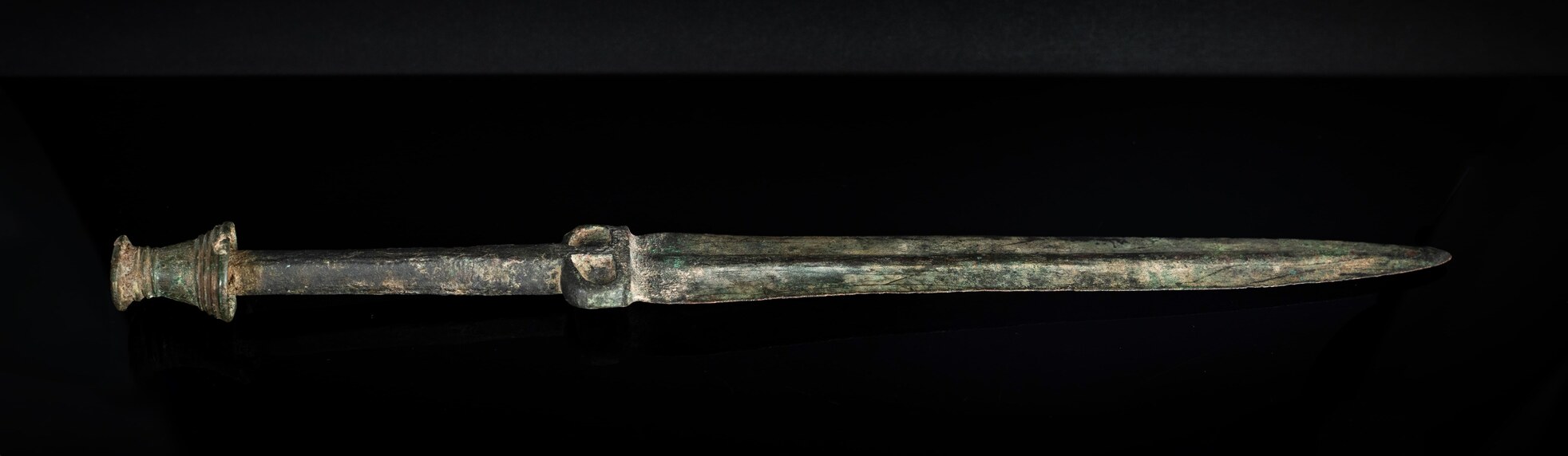 Iron Age dagger in excellent condition, Luristan Iron Age Middle East ...