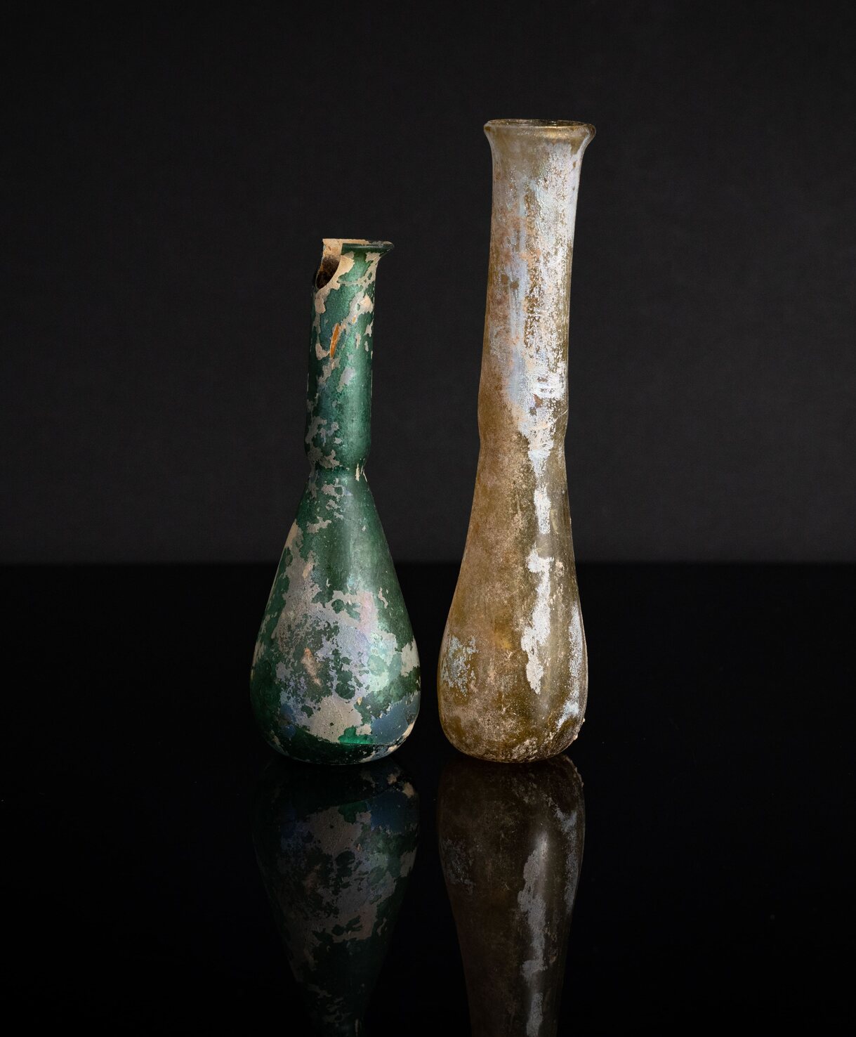 Roman glass bottles, glass vessels from antiquity. Unguentarium Roman ...
