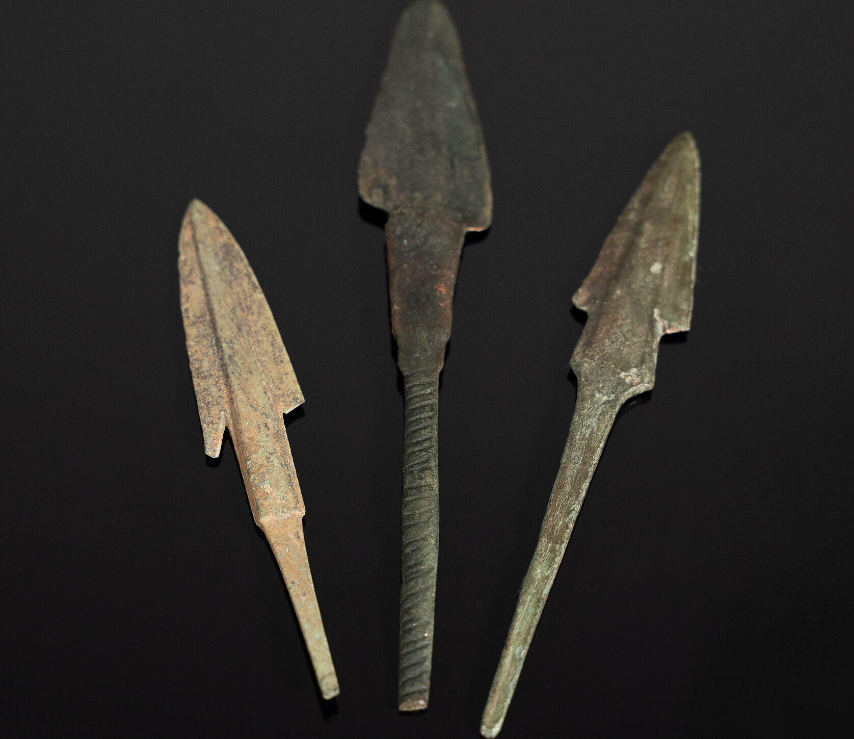 Bronze Age arrowheads, throwing spearheads, antique collection from the ...