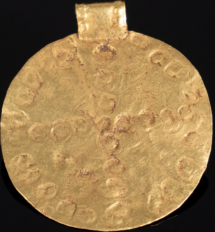 Anglo-Saxon jewelry pendant with a cross made of gold. Middle Ages from ...