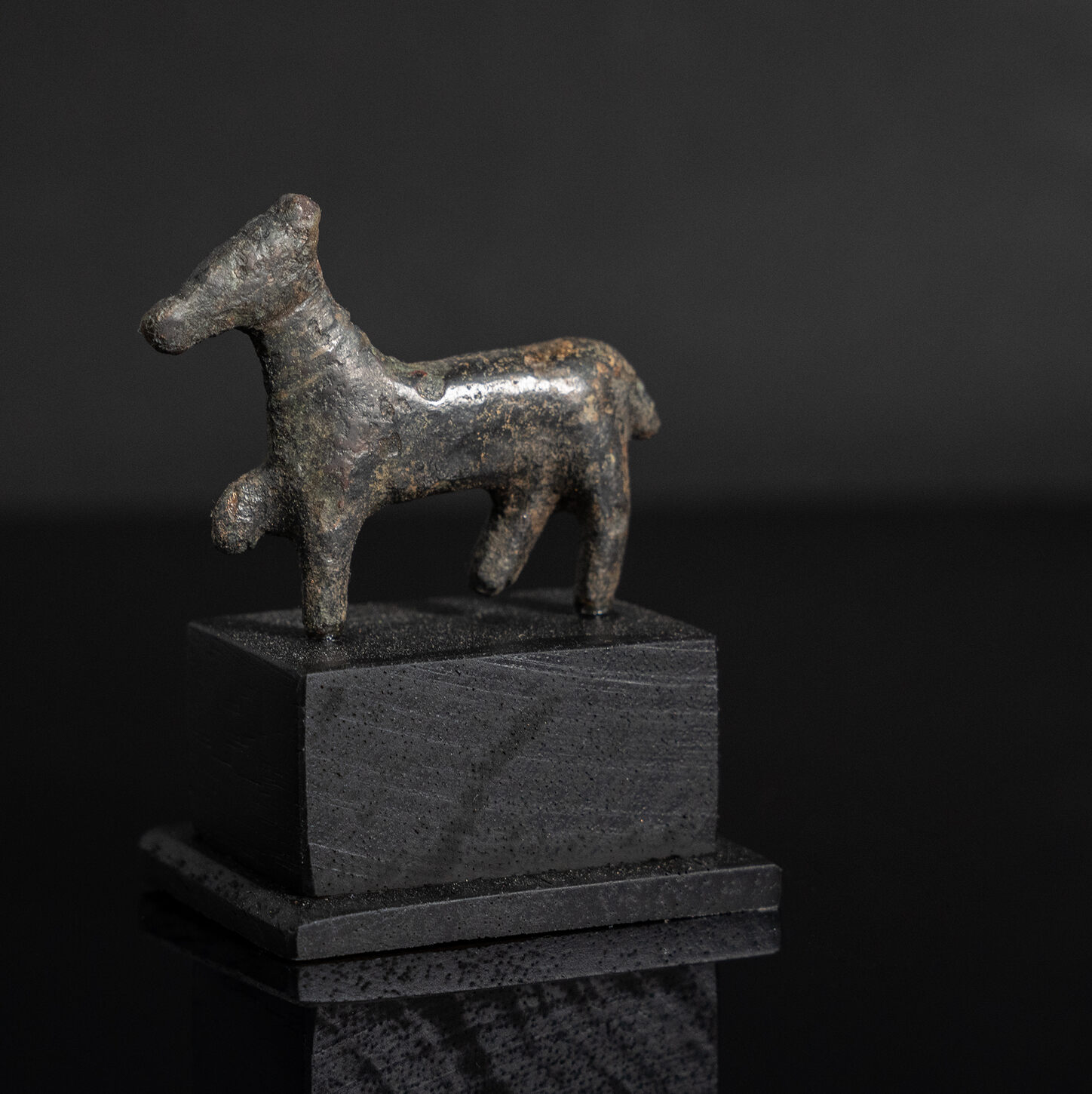 Roman bronze figure of a horse. Ancient Roman collection | MA-Shops