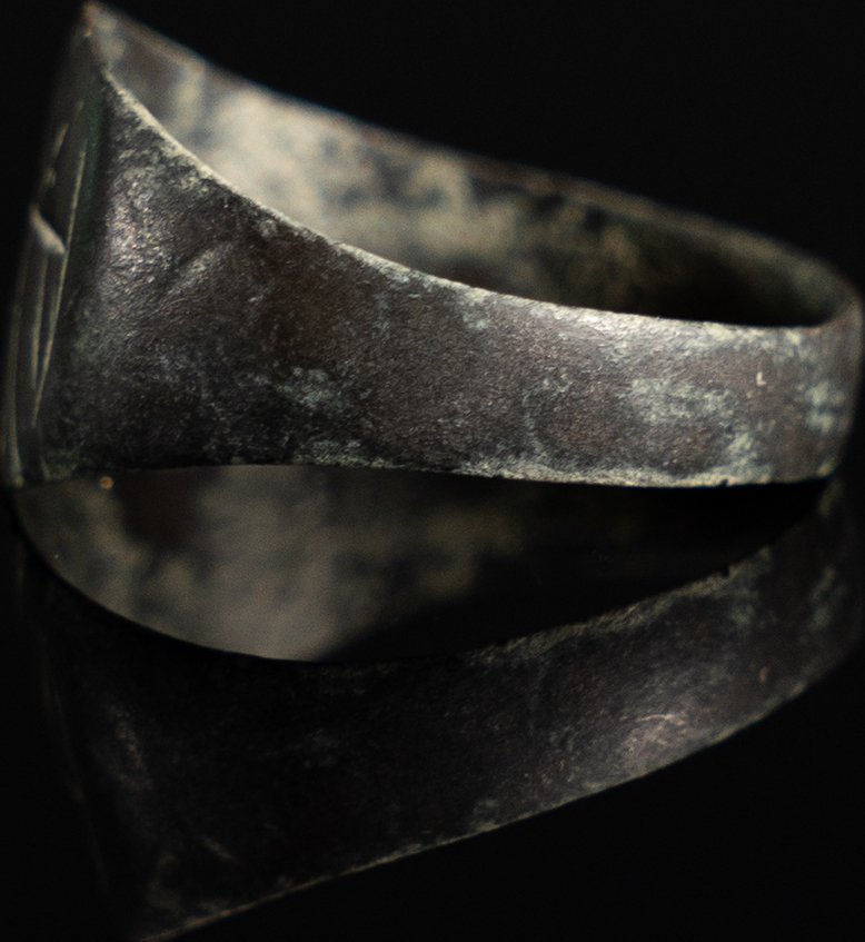 Roman-Byzantine finger ring with eagle decoration made of antique ...