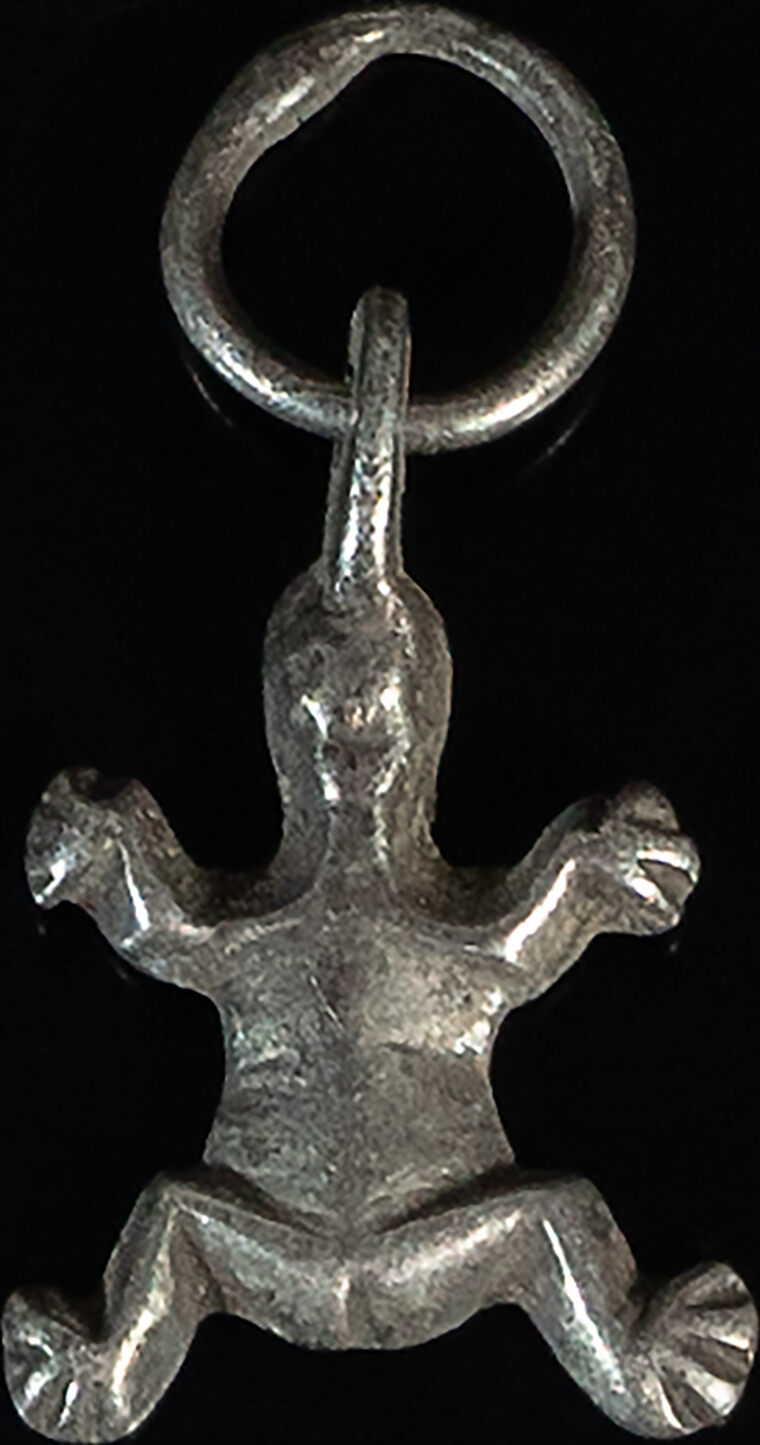 Greek frog-jewelry pendant made of silver in wonderful condition | MA-Shops