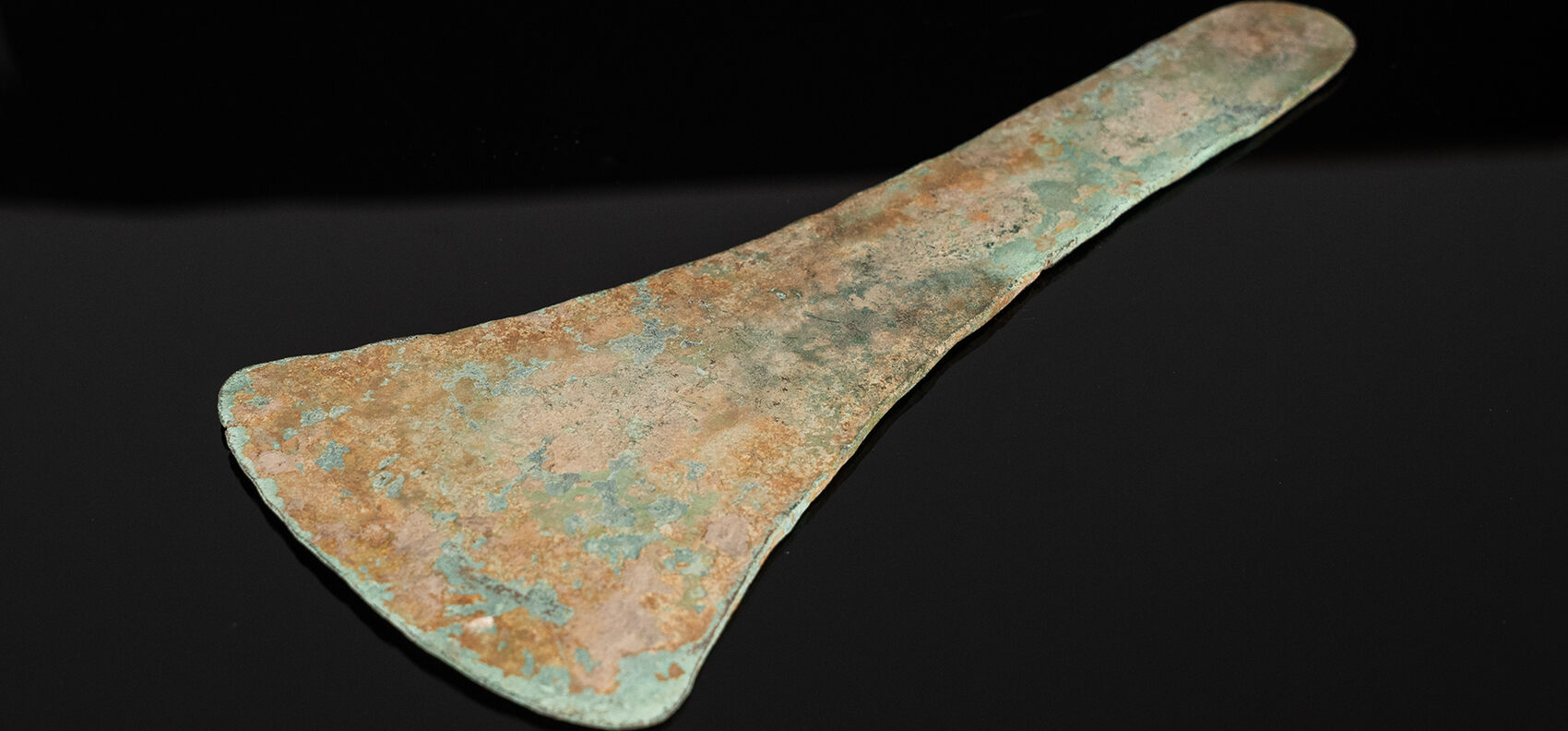 Bronze Age ax blade flat ax in very nice condition Bronze Age | MA-Shops