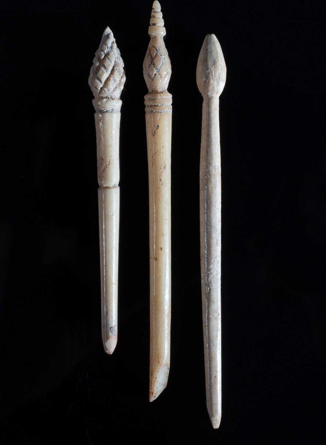 Roman garment pins and hairpins, bone pins collection P. Gaudin | MA-Shops