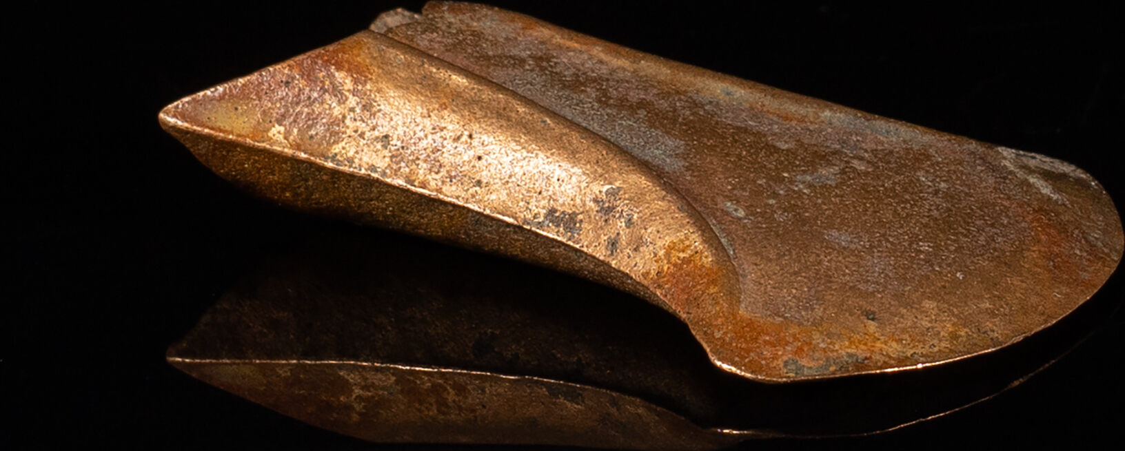 Bronze Age ax blade in beautiful condition | MA-Shops