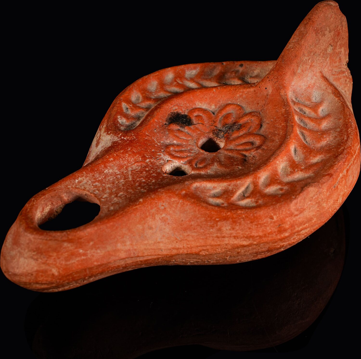 Römische Öllampe aus nordafrikanischer roter Feinkeramik (African Red ...