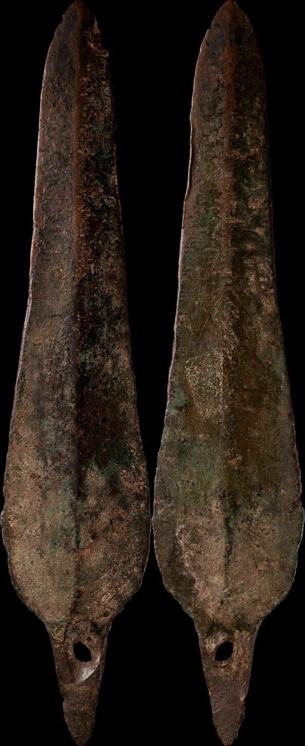 Bronzene Dolchklinge aus Luristan, Spätbronzezeit bis frühe Eisenzeit ...