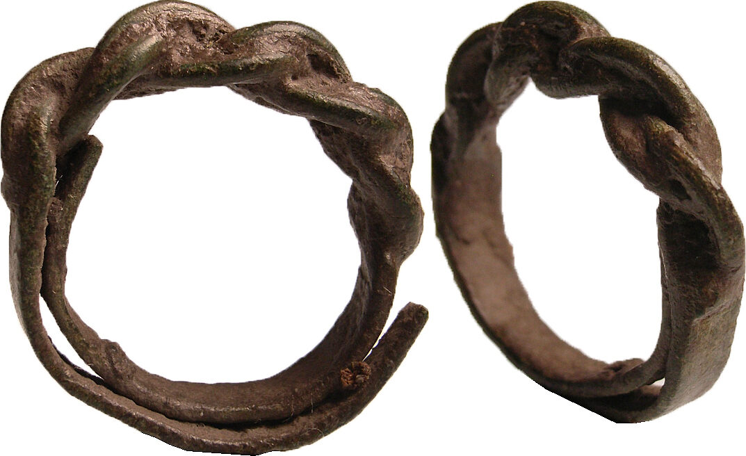 Snake ring: Rare Viking bronze finger ring - Medieval collection - | MA ...