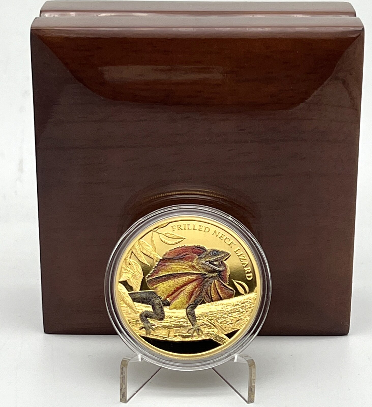 Niue 100$ 2014 Remarkable Reptiles FRILLED NECK LIZARD 1oz Gold Coin ...