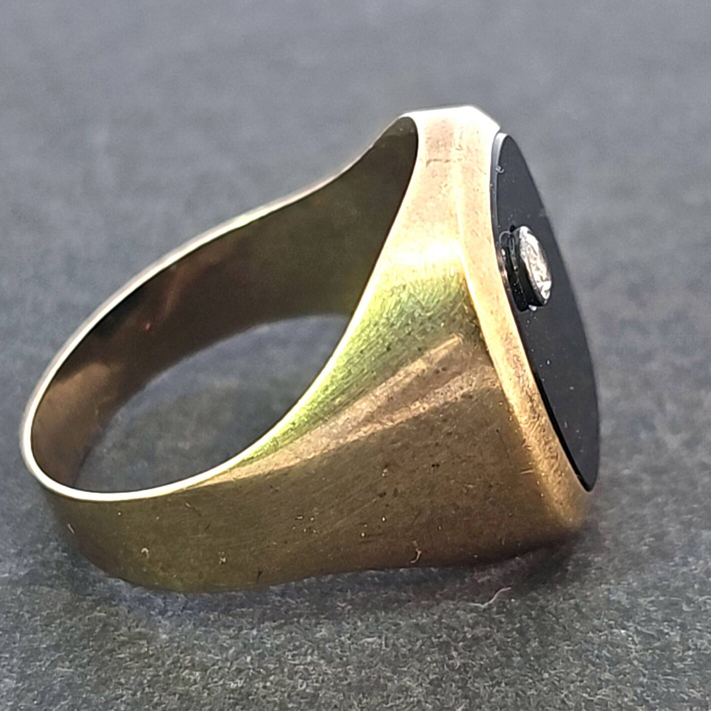 333 Gold Ring mit Onyx Lagenstein & Zirkon, 4,9g, Ringgröße 63 Sehr gut ...