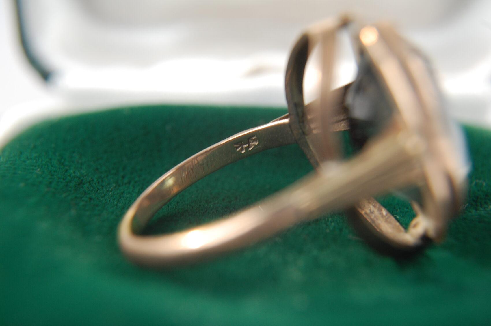 Deutschland Ring, Gold 333, 7,07g, 58 Ringgröße, mit grünem Stein sehr ...