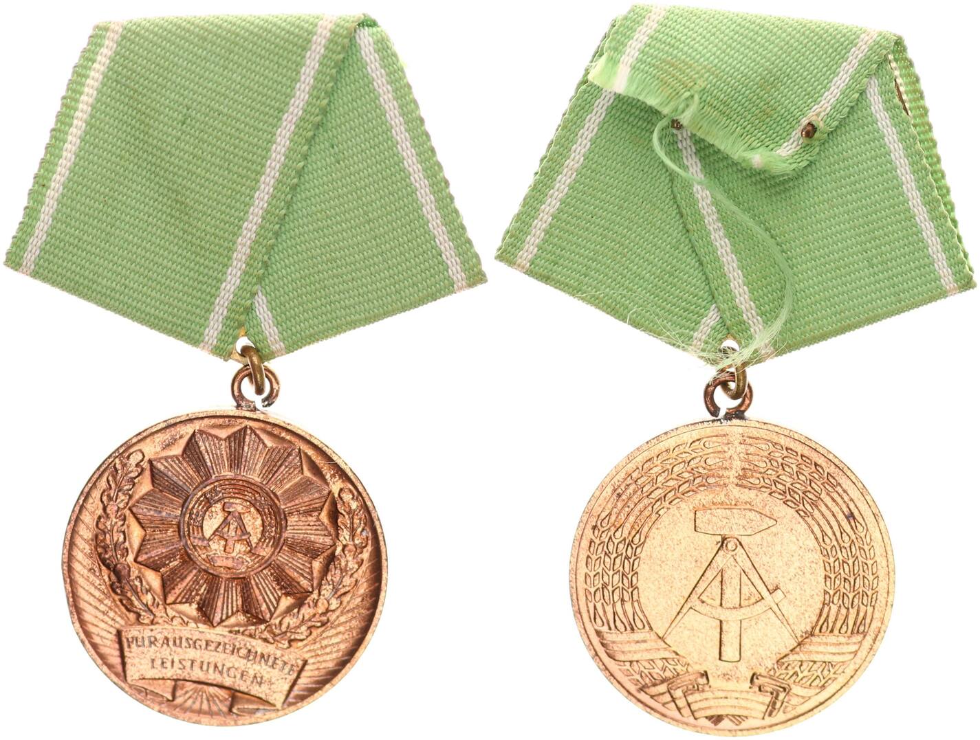 DDR Medaille für ausgezeichnete Leistungen in den bewaffneten Organen ...