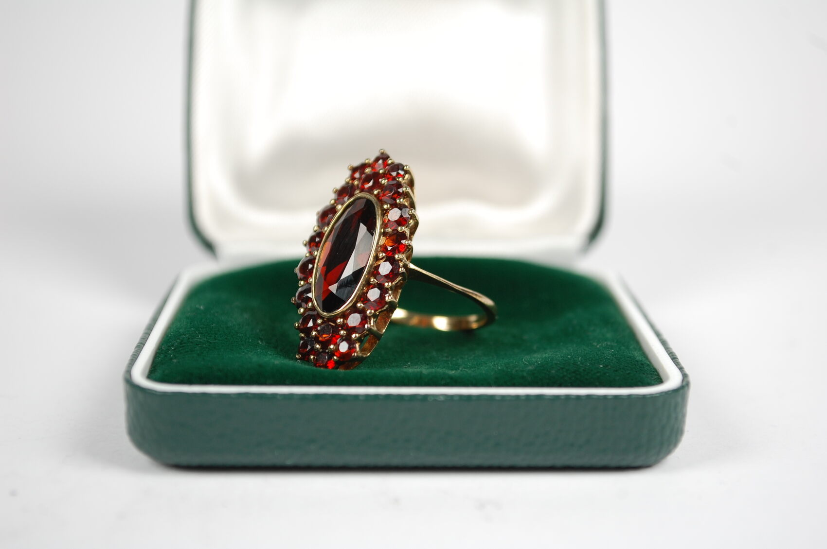 Granatstein Ring, 333 Gold, 4,59g, Ringgröße 56 | MA-Shops