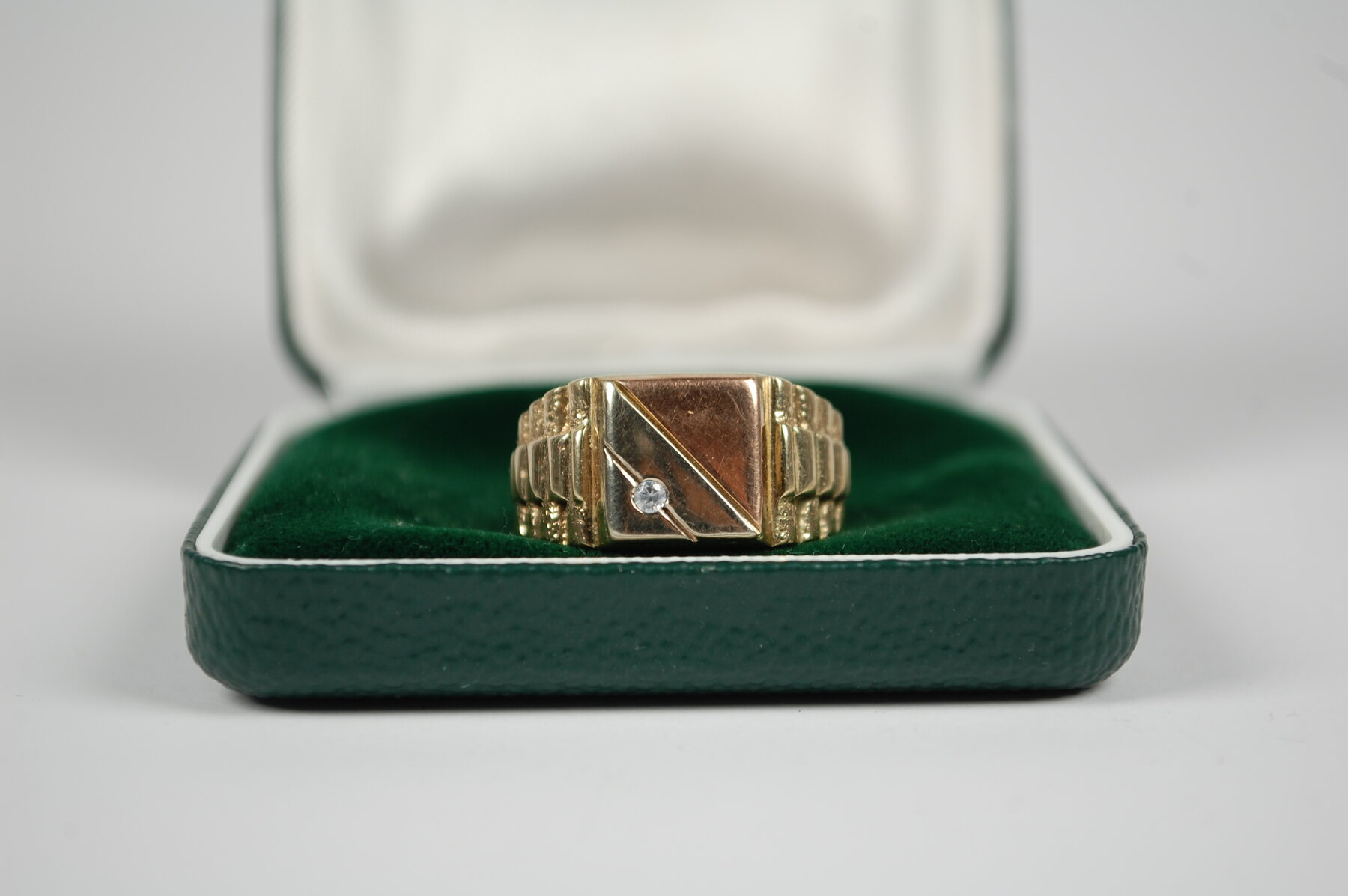 Ring mit Zirkon, 14K Gold, Ringgröße 57 | MA-Shops