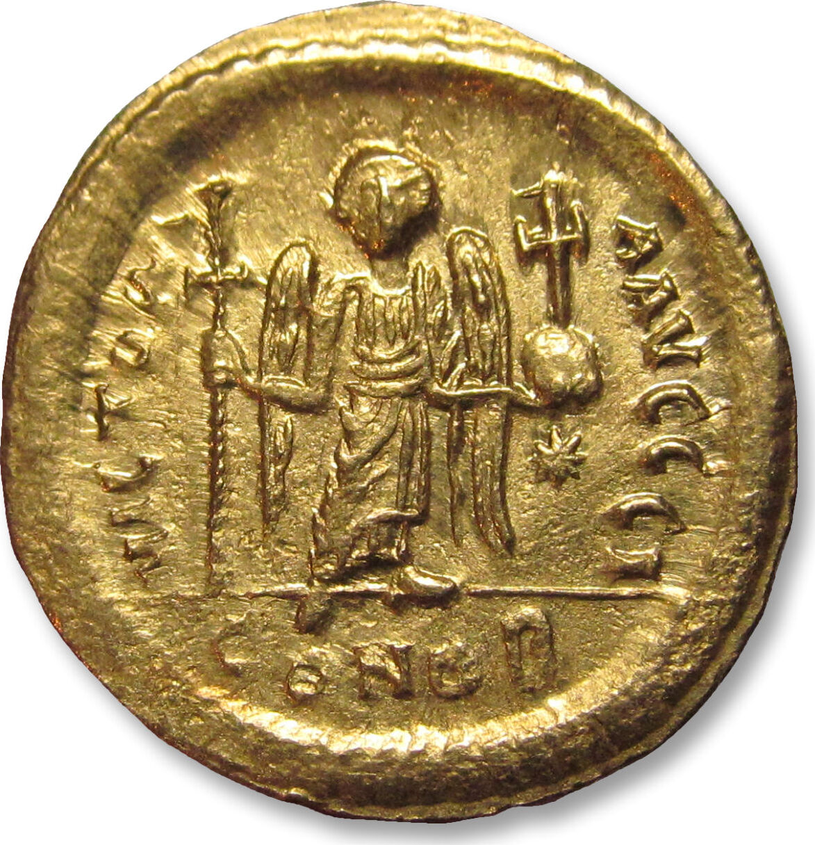BYZANTINE EMPIRE AV gold solidus circa 527 - 538 A.D. Justinian I ...
