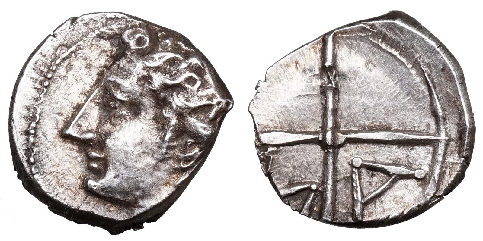 Massalia. Gallien (~300-100/50 BCE) AR Obol Apollo / Vierspeichiges Rad ...