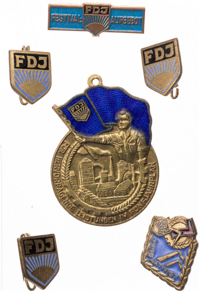 DDR o.J. Freie Deutsche Jugend (FDJ) - 6 Abzeichen VF | MA-Shops