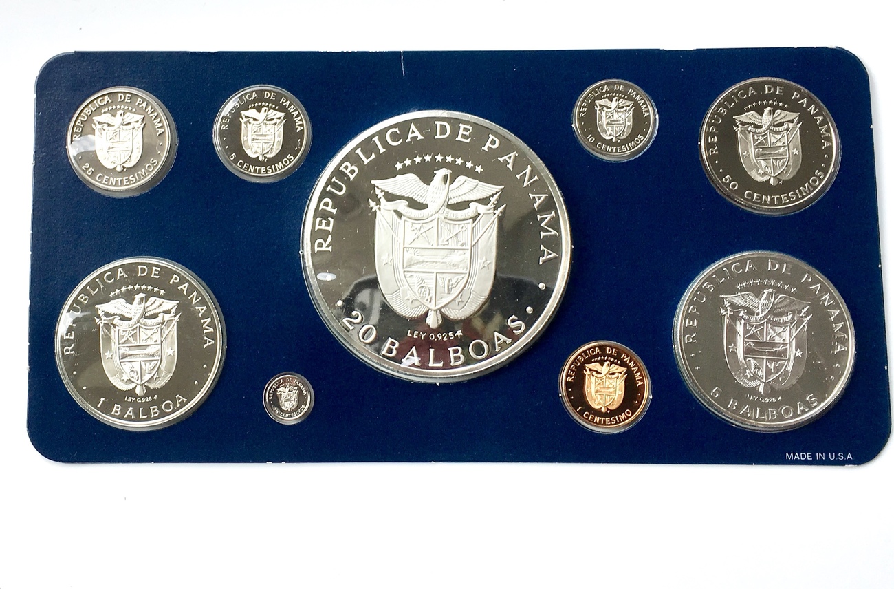 Panama, Proof Coin Set in Box (1975) / First Major Coinage Redesign (9 ...