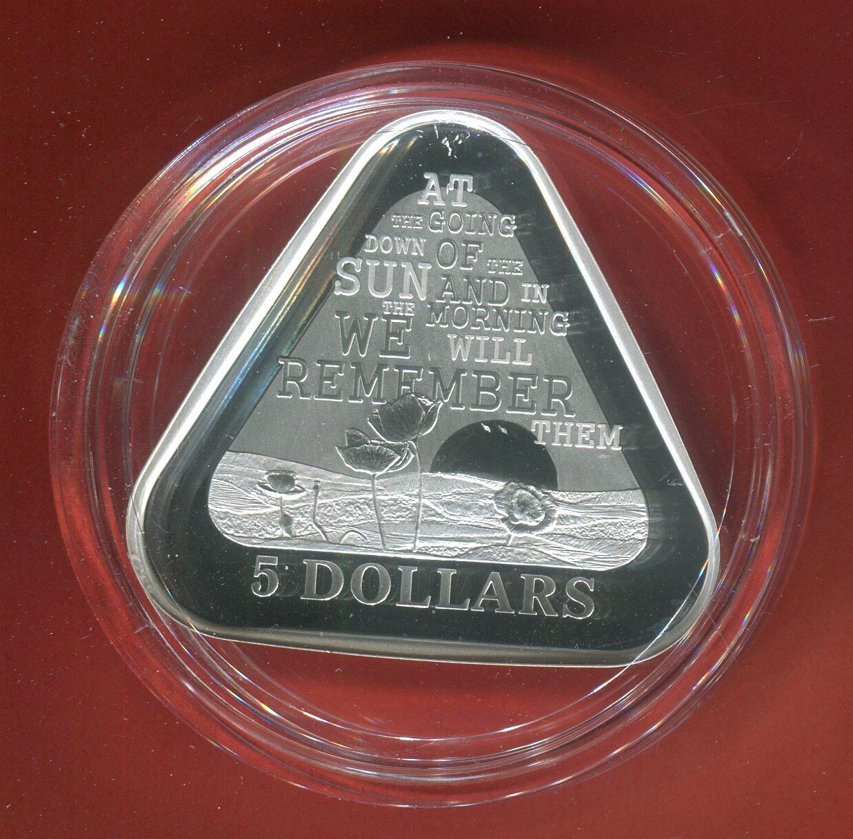 Australien 5 Dollar Silbermünze - Triangular Coin 2014 Lest We Forget ...