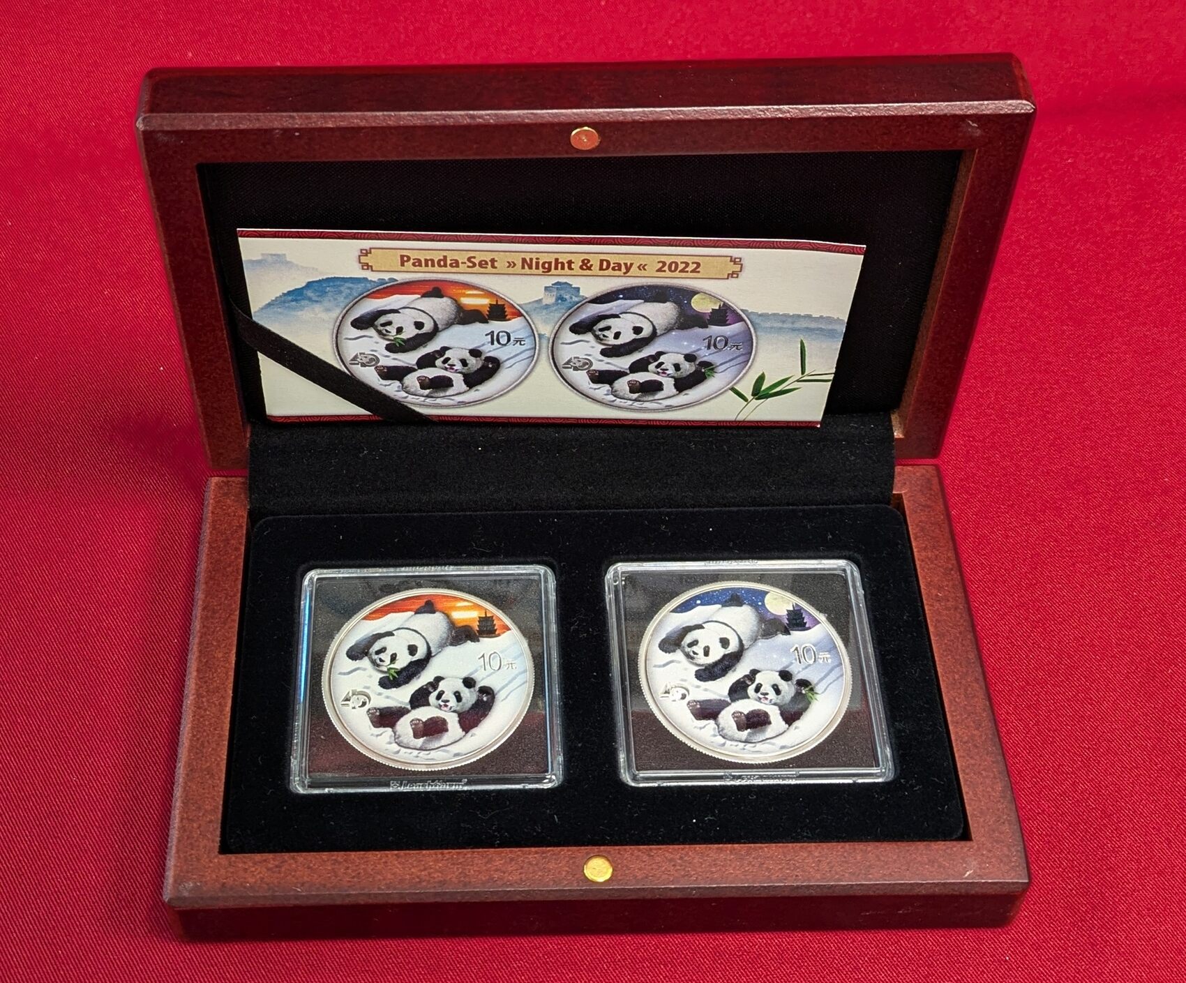 China 2 x 10 Yuan Silbermünzen 2022 Panda Satz - Night & Day Edition ...