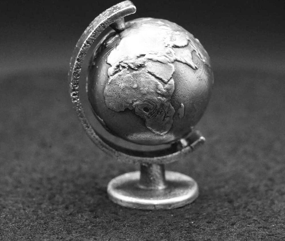 GLOBE 3 Oz Silver Statue Antique Finish | MA-Shops