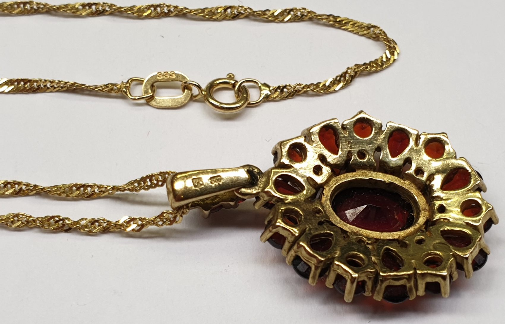 Böhmischer Granat Anhänger mit Kette 333 er Gold 8K Granatschmuck | MA ...