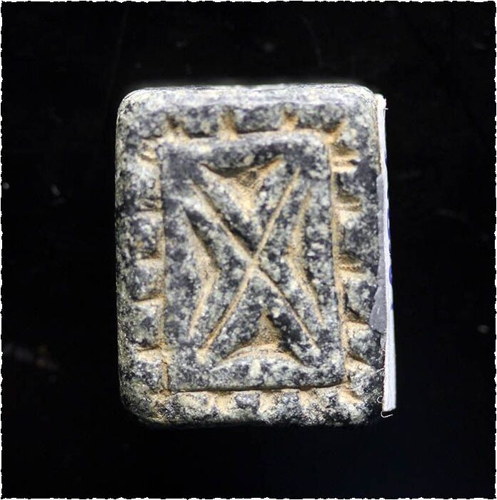 Ancient art Mesopotamian Bifacial tabloid seal, 2nd. half of 4th. mill ...