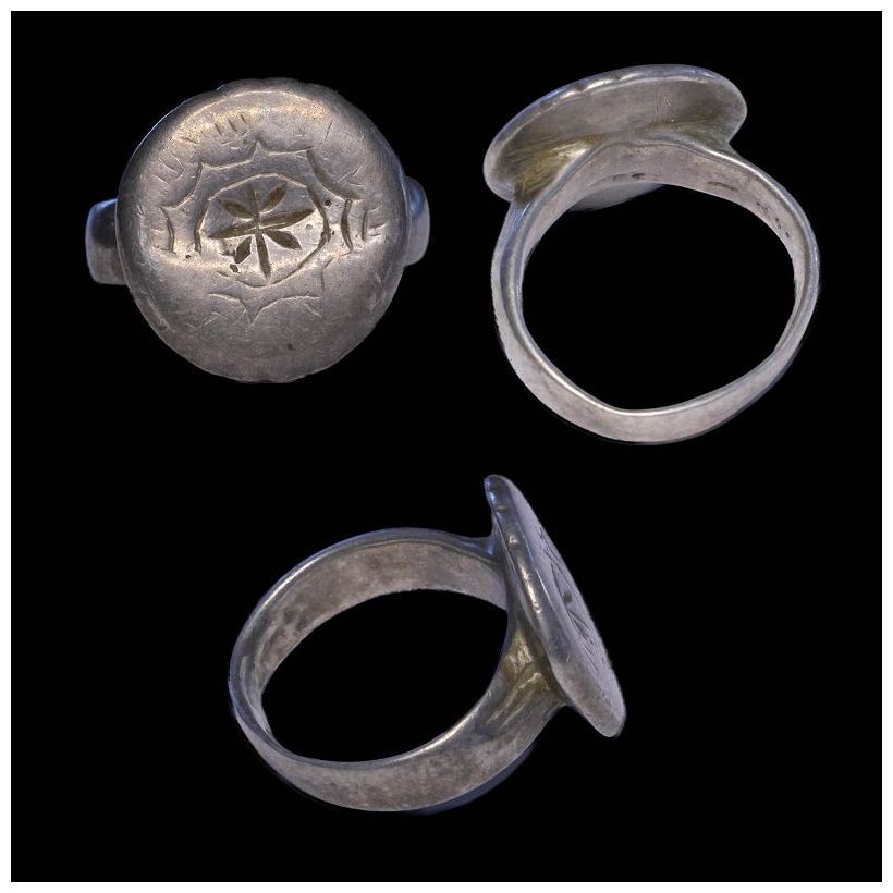 Ancient art Large and wearble Byzantine silver ring, 10th.-12th. cent ...