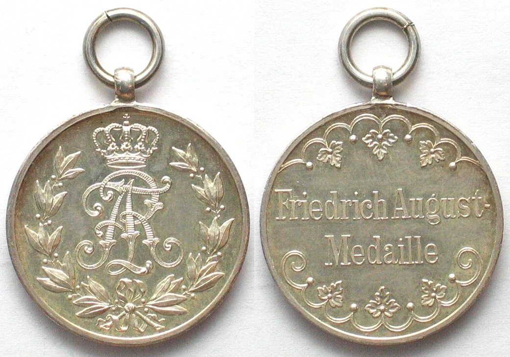 Deutschland - Orden & Abzeichen SAXONY Albertine FRIEDRICH AUGUST MEDAL ...