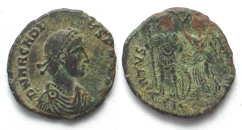Roman Imperial ARCADIUS (383-408 AD). AE 17mm, Alexandria mint (?), VF+ ...