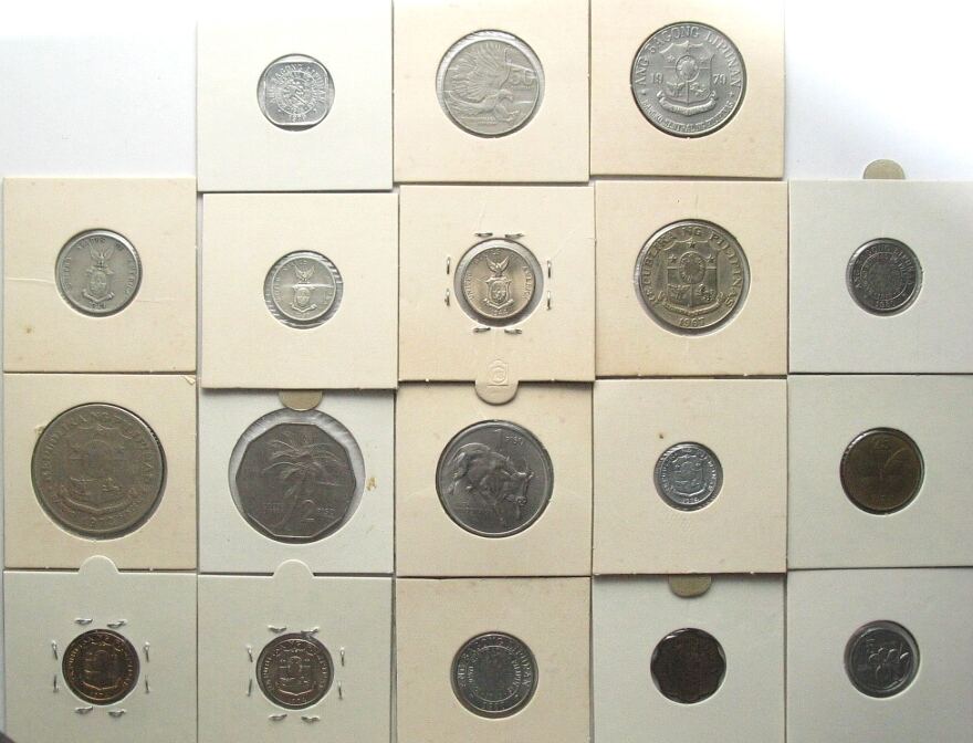 Philippinen PHILIPPINES Collection of 18 coins 1938-1988, many in ...