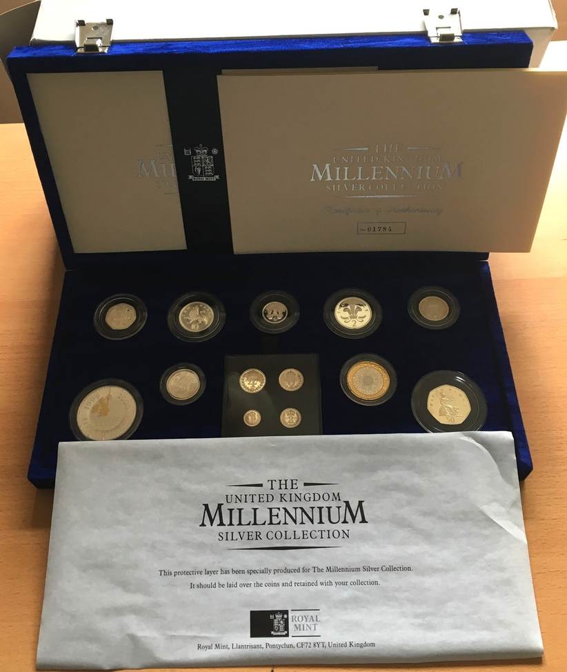 England THE UNITED KINGDOM MILLENNIUM SILVER COLLECTION mit MAUNDY SET ...