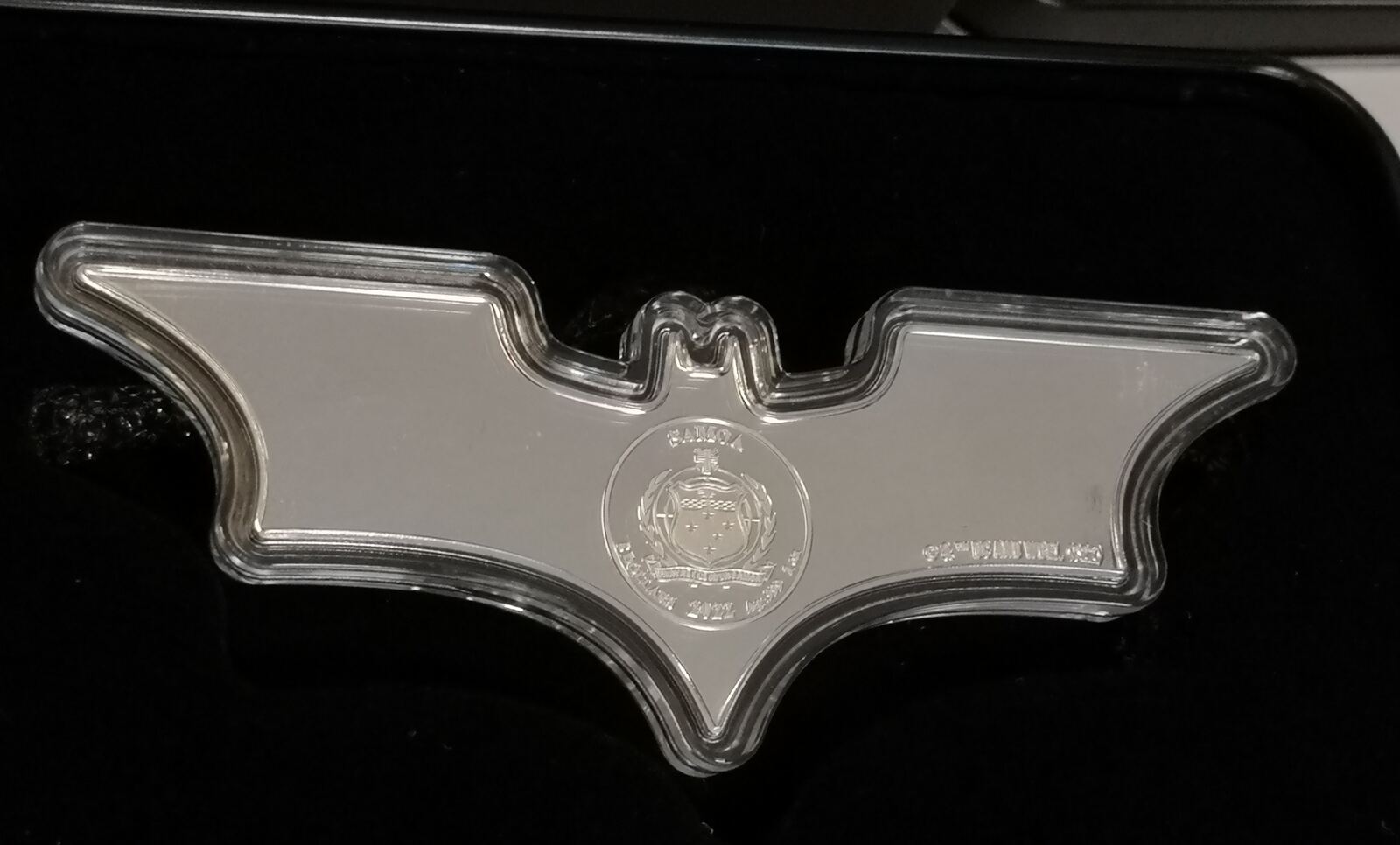Batman™ Batarang™ DC Comics™ Samoa 2022 1 oz Silver Coin Colored Box ...